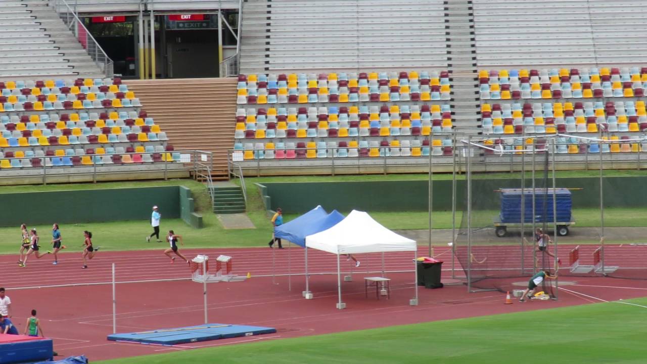 200m 16W Gabriella Cooper 25.89 Met West Track & Field 2016 - YouTube