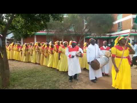 African Divine church Mama Regions praising God/seminar Boyani HQ - YouTube