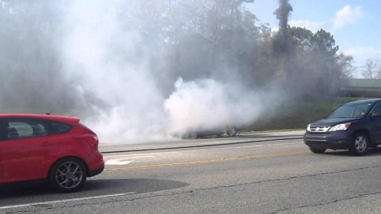 Minivan Fire, Thomasville, GA - YouTube