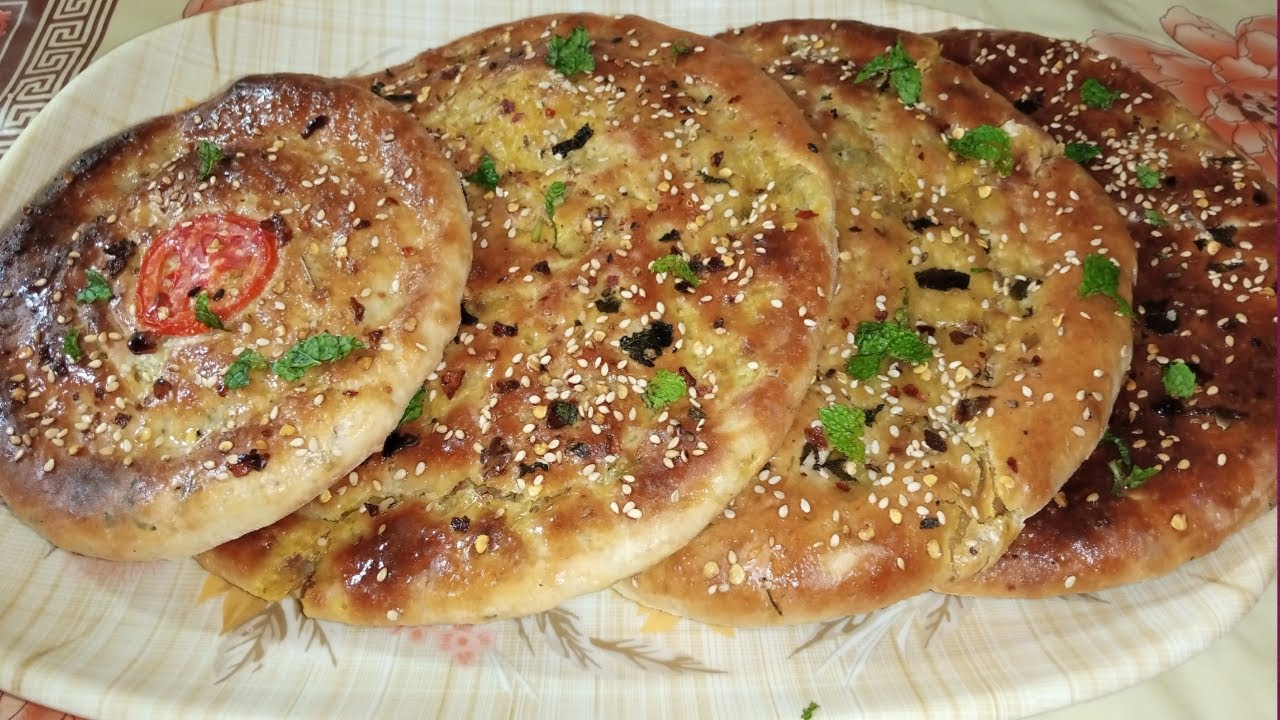 Aloo Naan Recipe || Homemade Naan Recipe - YouTube
