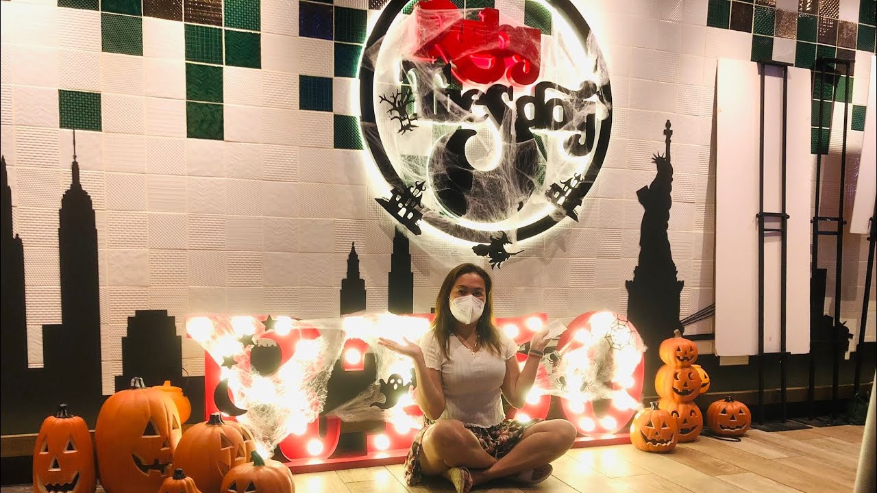 Halloween in Ruby Tuesday #asmr #satisfying #rubytuesday #restaurant # ...