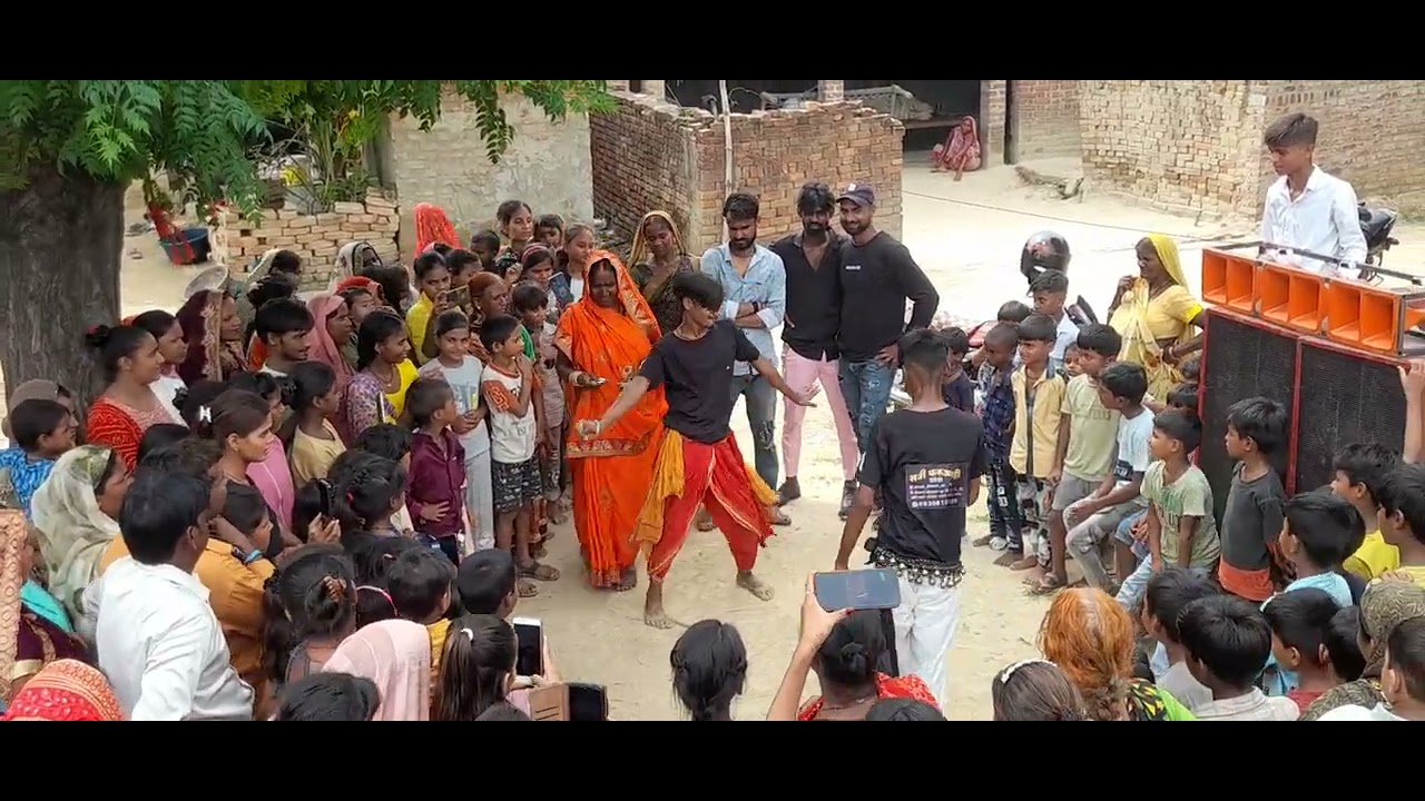 दिलवा ले गाल मे# video # Public dance 💃Trending video Viral video ...
