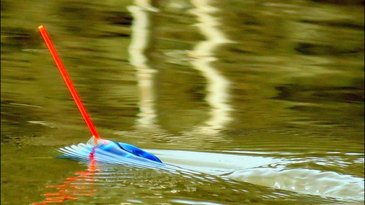 *CRALUSSO TORPEDO FLOAT TEST* Close Up in Fast River // Medefiskeri i ...