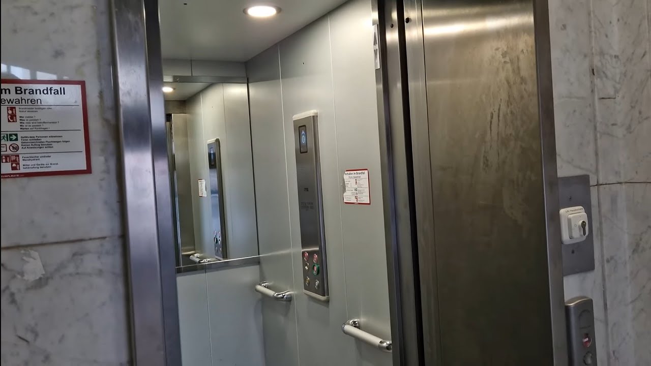 Günstiger Otis Genesis Aufzug (Cheap Otis Genesis lift) @Hauptstraße 16 ...