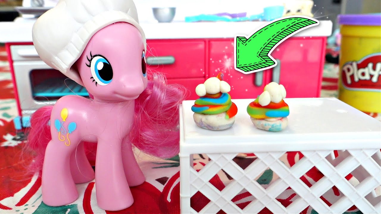 MY LITTLE PONY BAKING WITH PINKIE PIE // TINY FOOD RAINBOW PLAY DOH ...