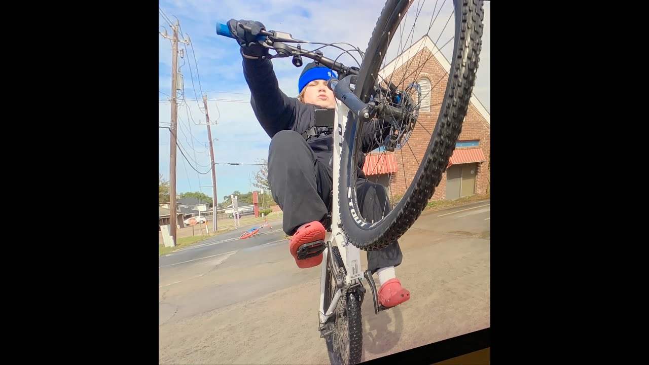 RIDEING AROUND WITH THE BOYS!! AT DOW PARK 4K - YouTube