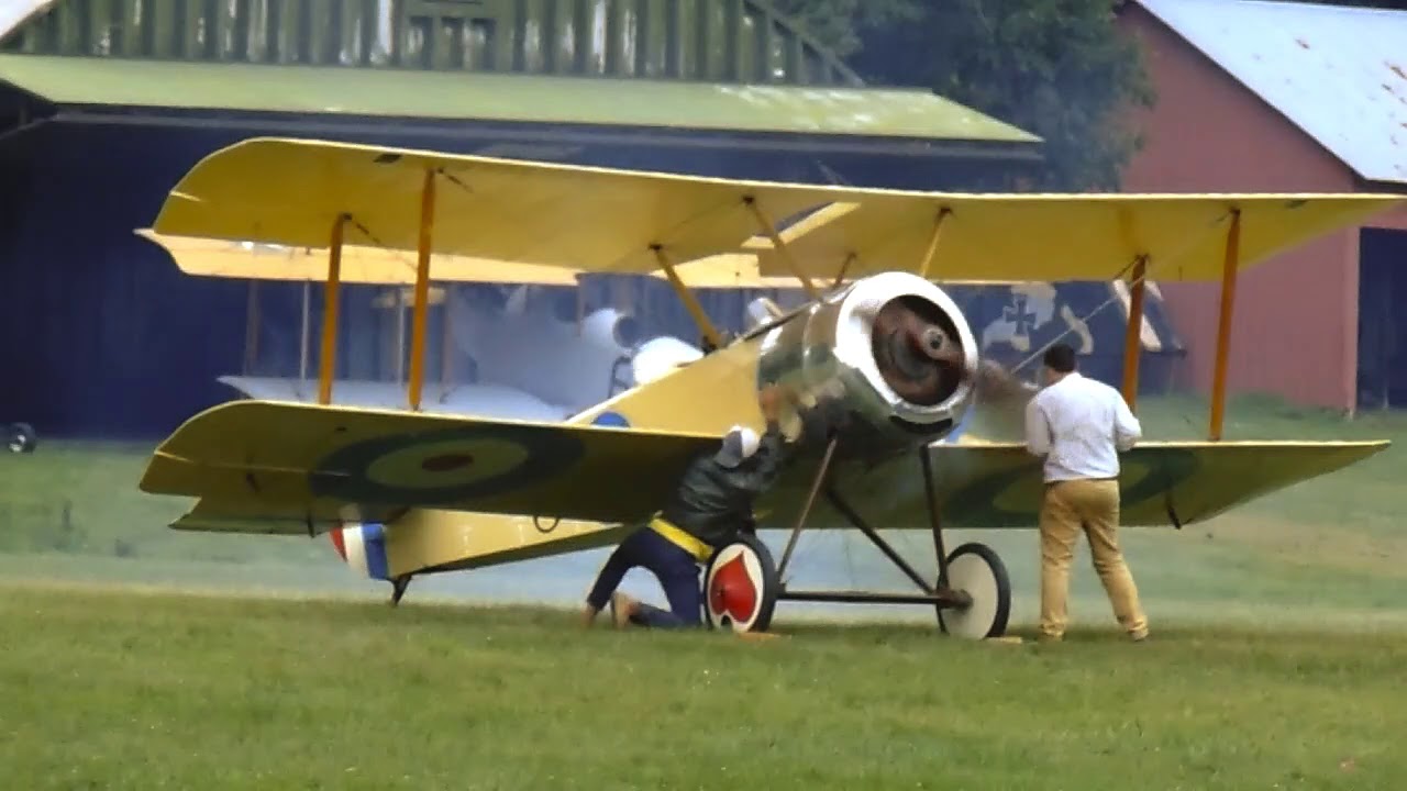 Sopwith Pup Le Rhone rotary engine start & run up, Old Rhinebeck ...