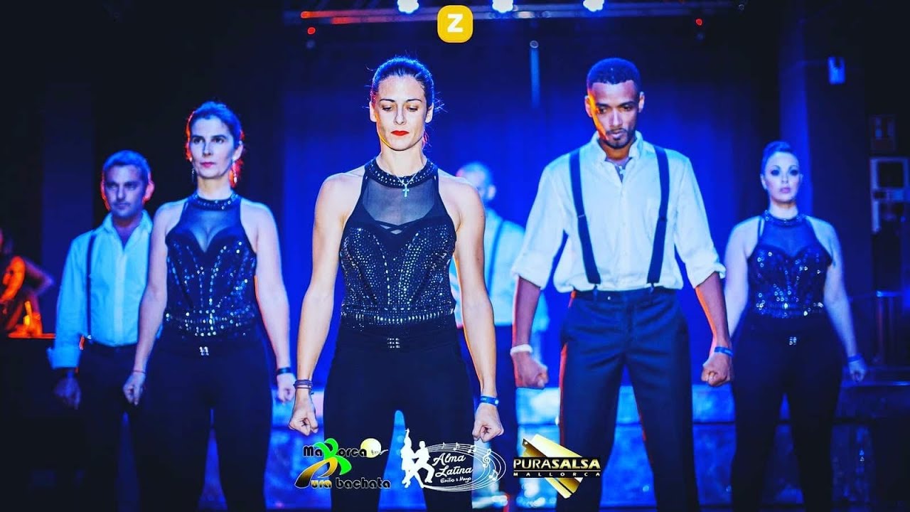 COREOGRAFIA GRUPAL BACHATA - YouTube