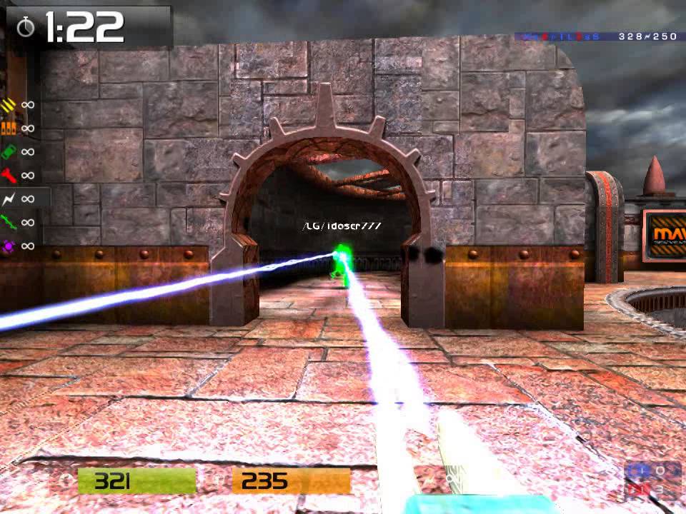 Quake Live: Long range LG action (He4rTL3sS) - YouTube