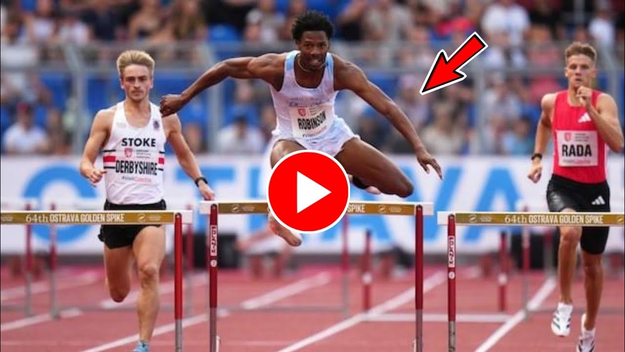 American runner Chris Robinson won the 400m hurdles 🏅A stunning victory ...