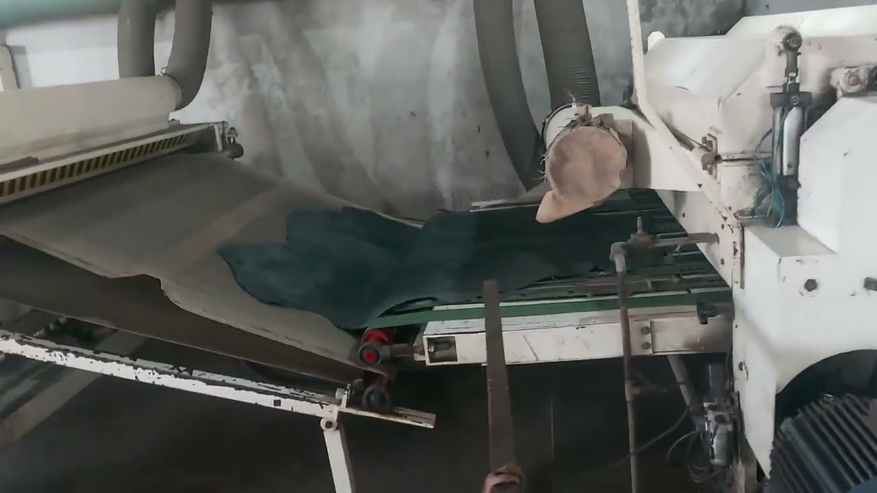 BUFFING PROCESS OF THE LEATHER #leather #machine #leathercraft - YouTube