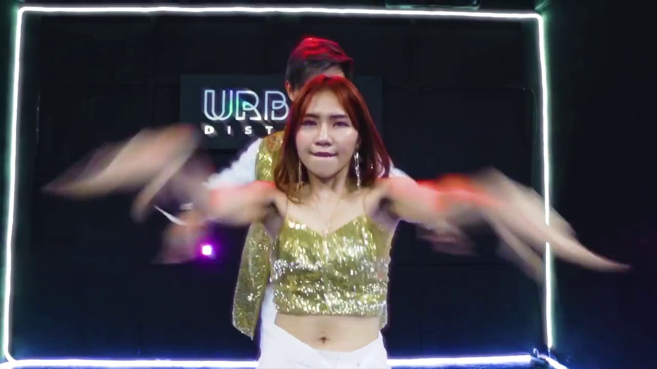 Amazing dance performance - YouTube