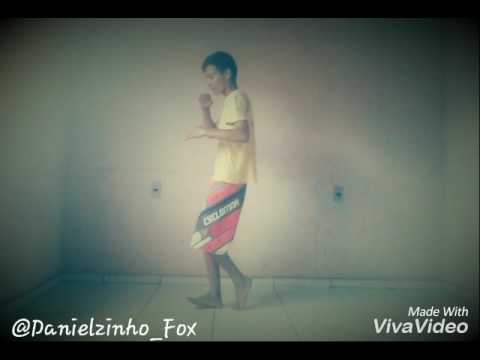 Danielzinho Fox dançando #Mc Fiot bum bum TAM TAM