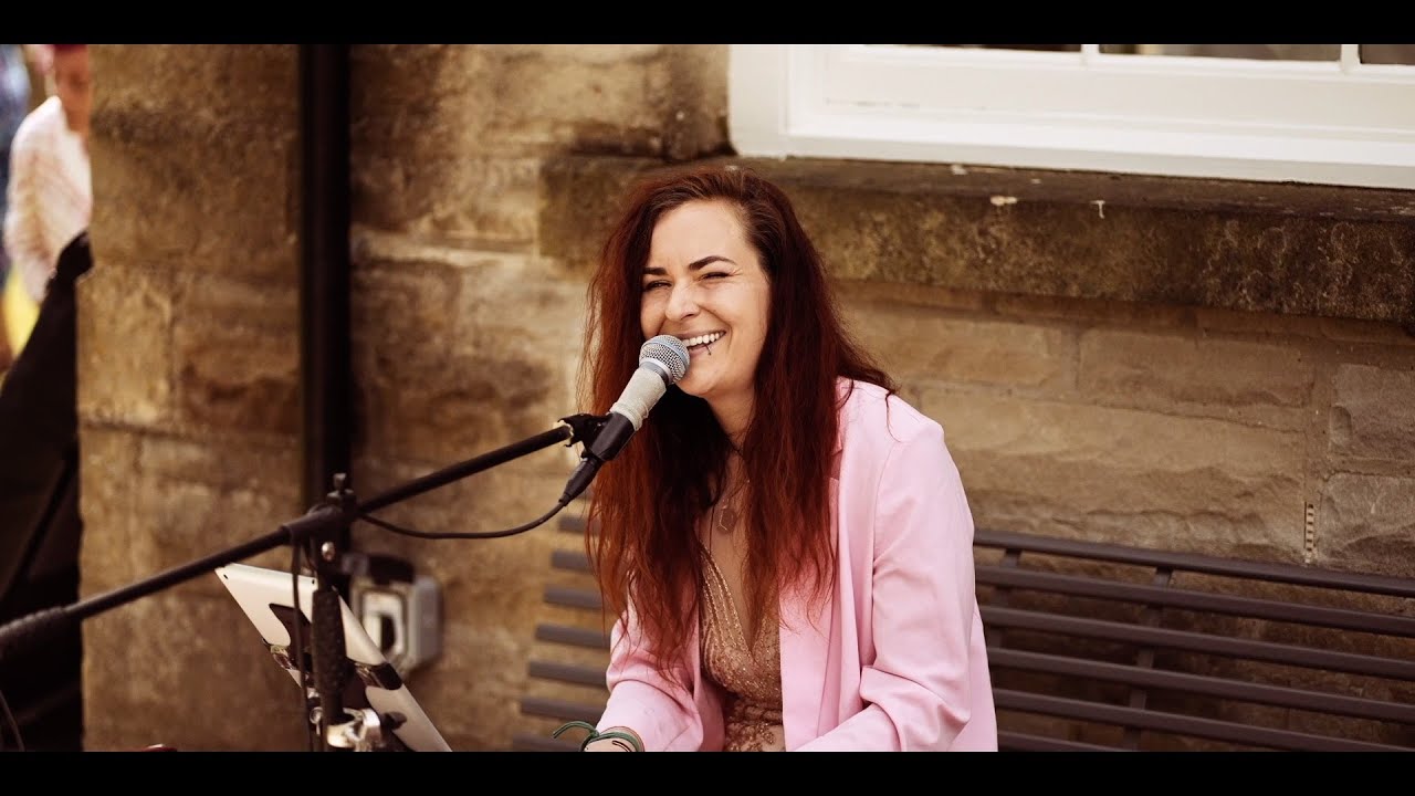 Jennifer (Singer) | Singing pianist | North Yorkshire - YouTube
