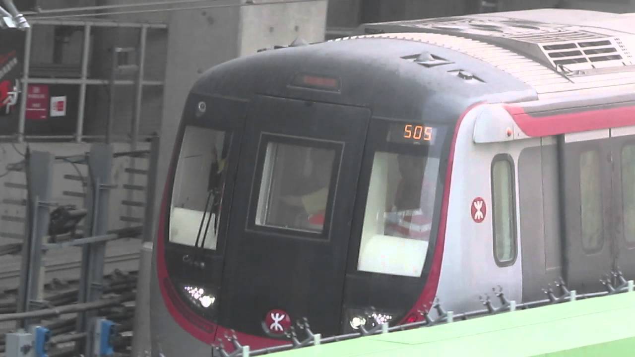 (測試新攝點) MTR SIL S-Train 駛入及駛離黃竹坑站或返回黃竹坑車廠 - YouTube