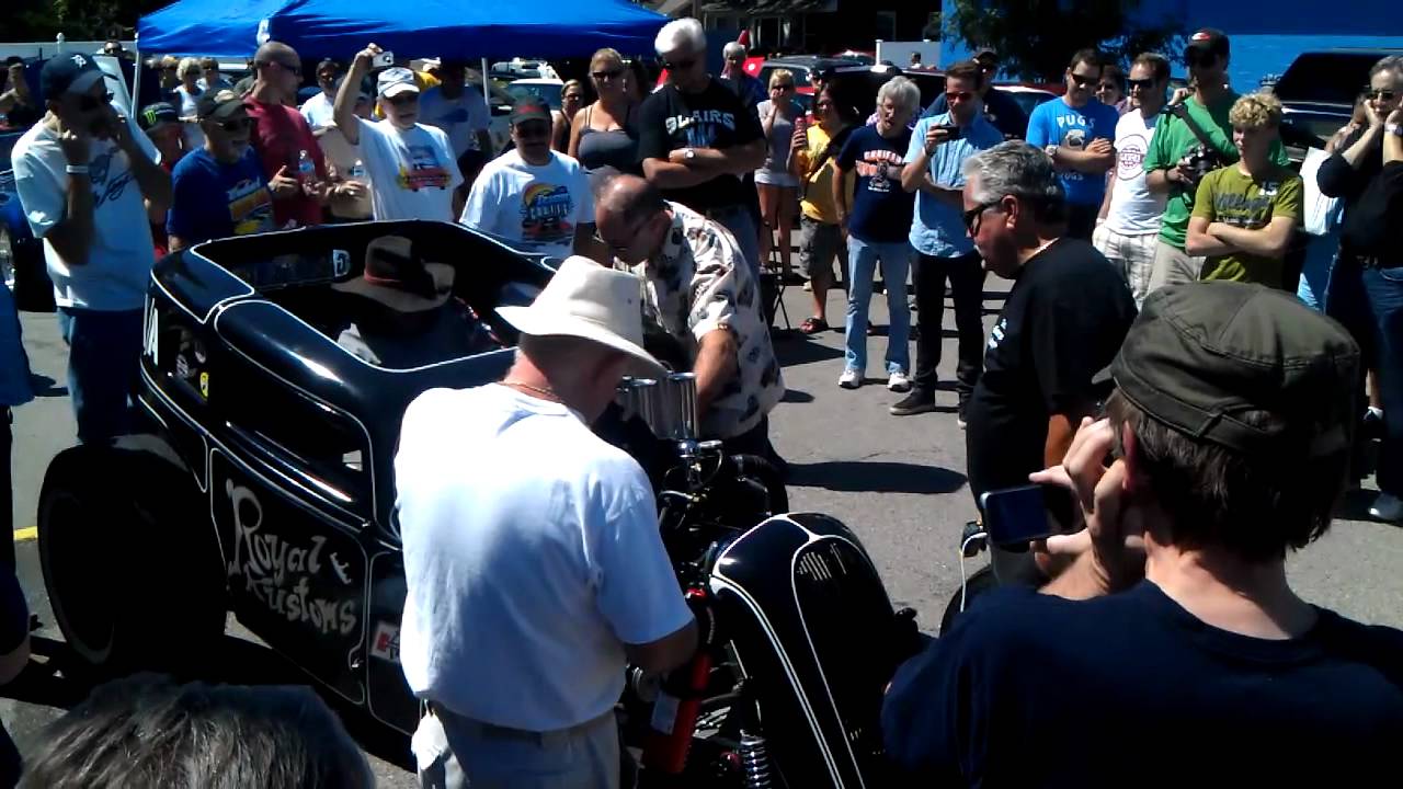 8 second drag car at the Woodward Dreamcruise 2012 - YouTube