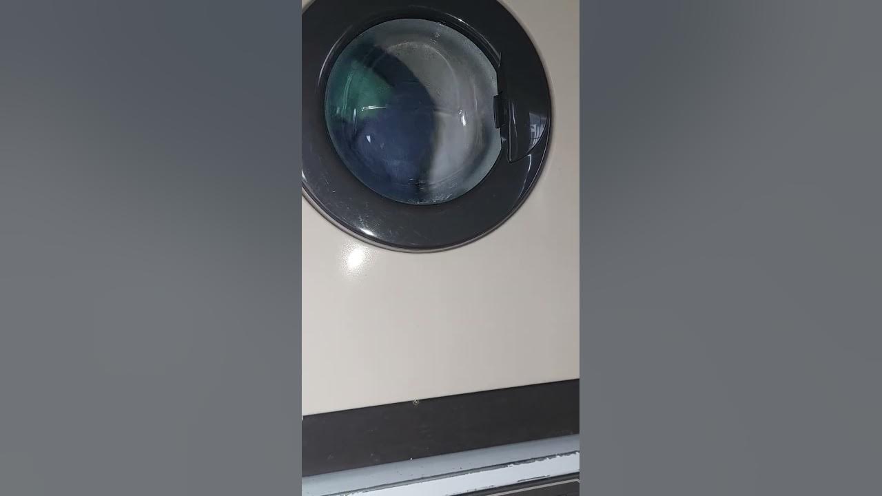 hotpoint tl52 drying towels part 2 - YouTube