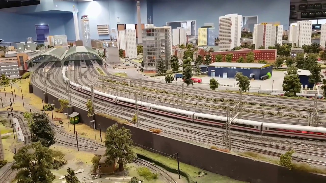 Loxx Berlin Modellbahn spur HO 2017 - YouTube