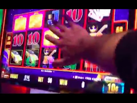 Don't slap the screen Neil!! LOTS and LOTS of LIGHTNING LINK slot ...