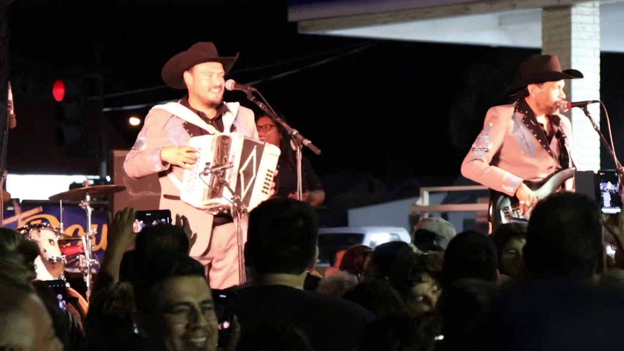 Los Cadetes de Linares - YouTube