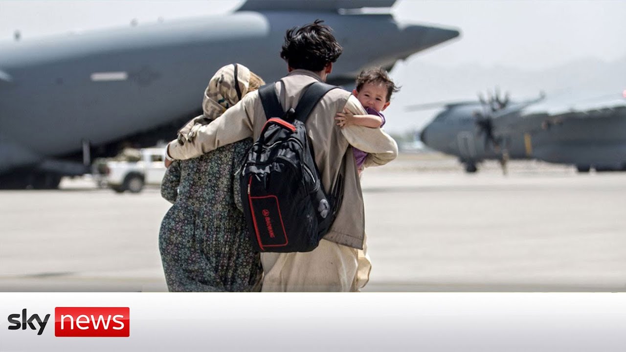 The last American soldiers leave Afghanistan - YouTube