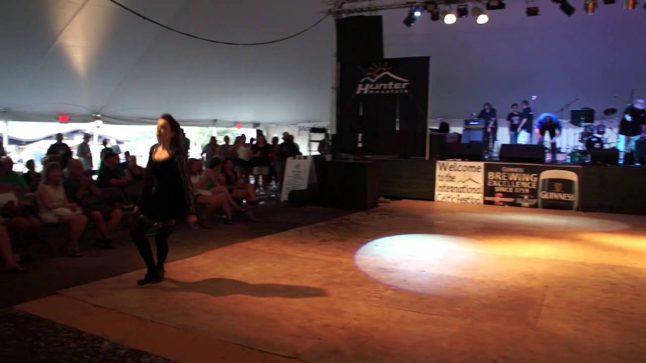 Planxty Hugh O'Donnell Danced by Caitlin Ward @ Hunter - YouTube