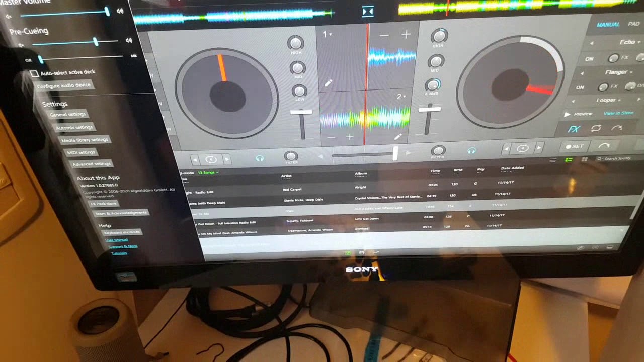 Controlador Hercules Dj Console Mk4 - YouTube