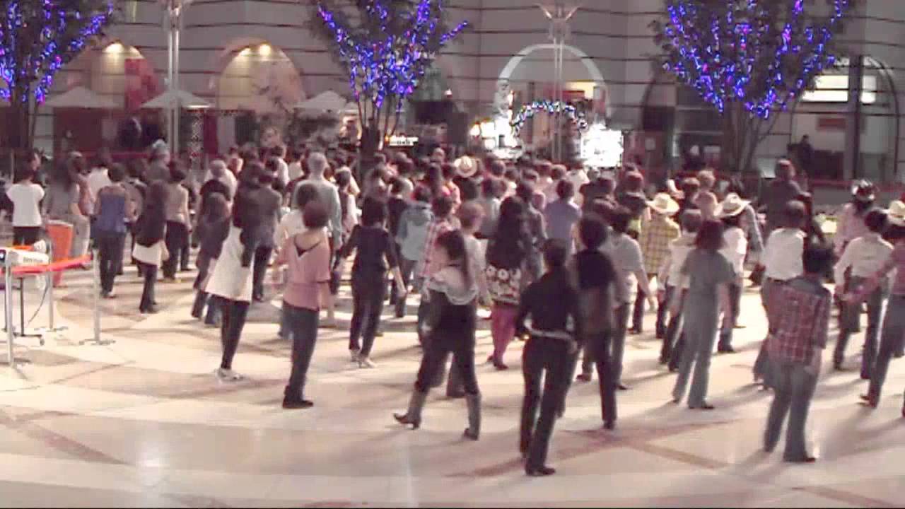 Bump 'N Grind line dance choreo'd by Jo Thompson & Jamie Davis - YouTube