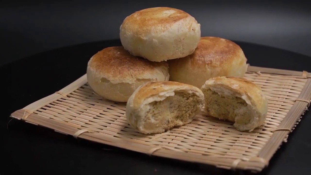 Chop Chuan Guan 泉源饼家 intro - YouTube