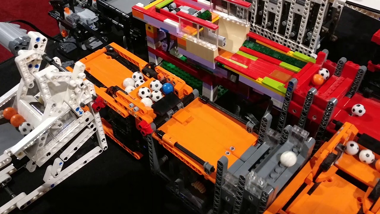 LEGO World NL 2017 Great Ball Contraption GBC circuit - YouTube
