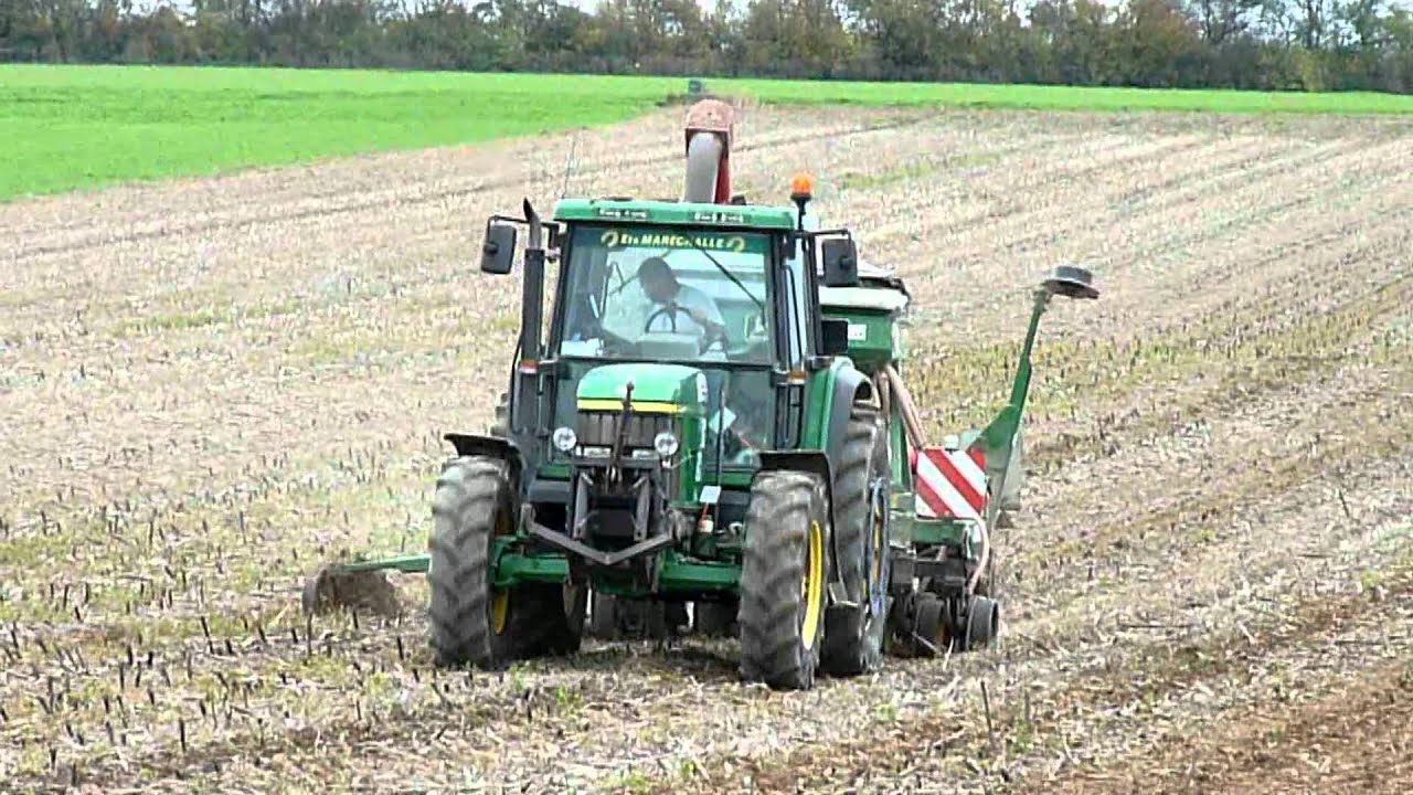 Semis en directe du blé, avec un John Deere 6810 - YouTube