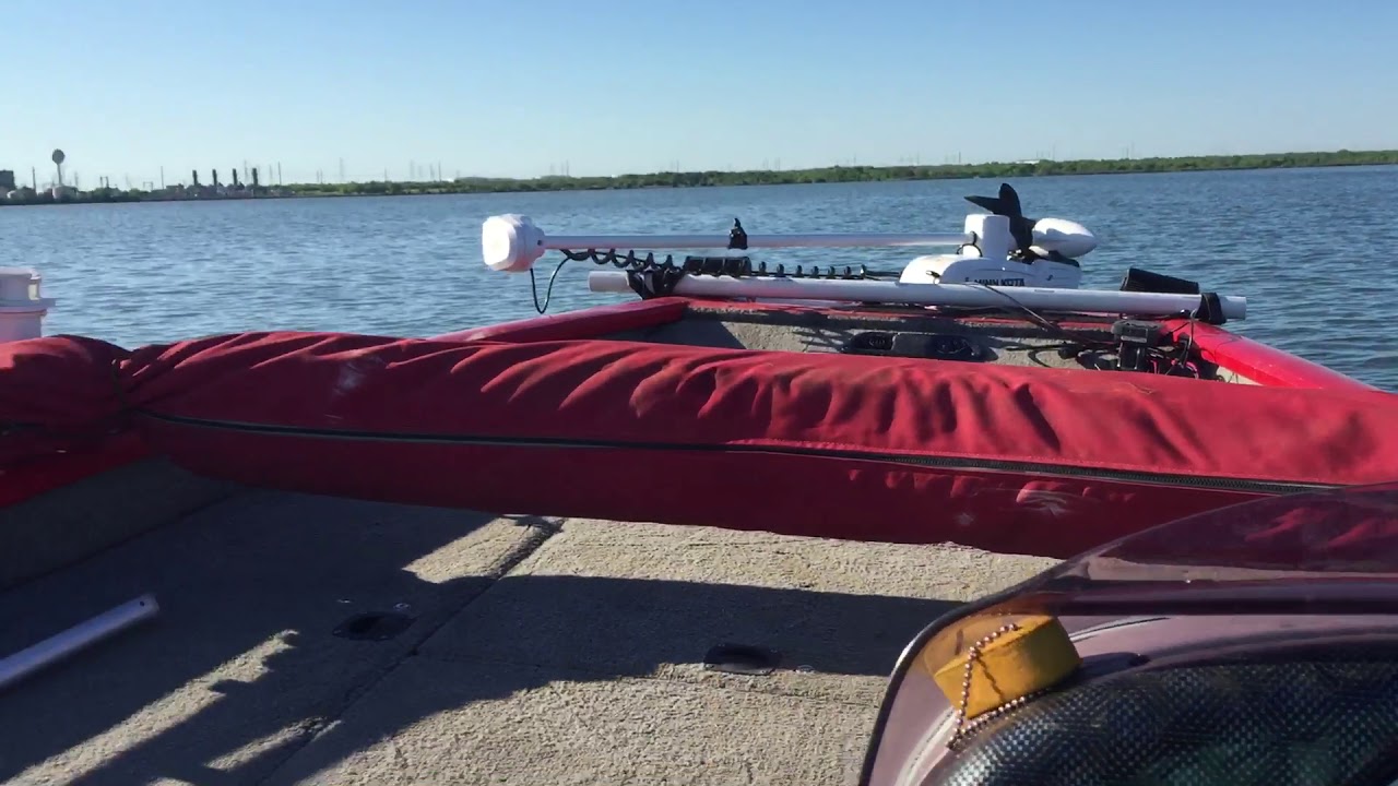 90 hp mercury bass tracker - YouTube