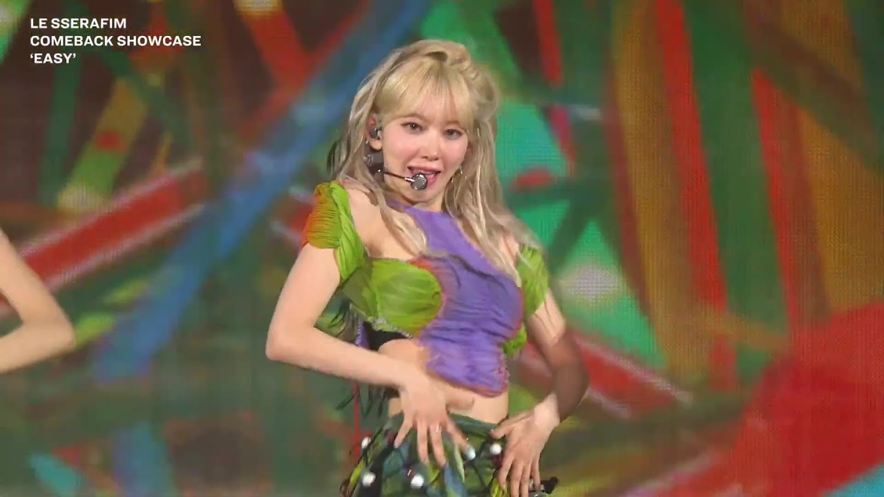 🌸🌸宮脇咲良 LE SSERAFIM 'Smart' Performance SHOWCASE 르세라핌 190224 - YouTube