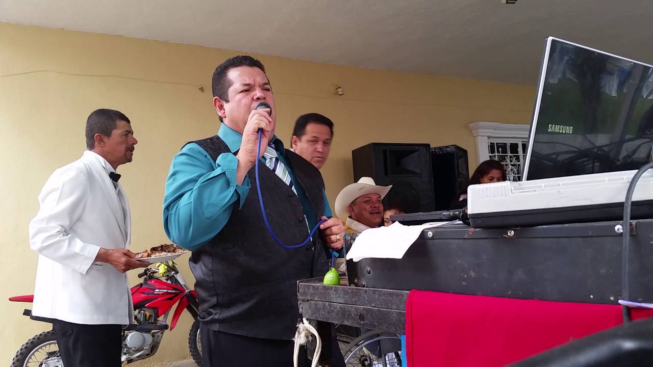 Chuy Rodriguez y Ricardo. Si acaso vuelves y no sabes tu. - YouTube