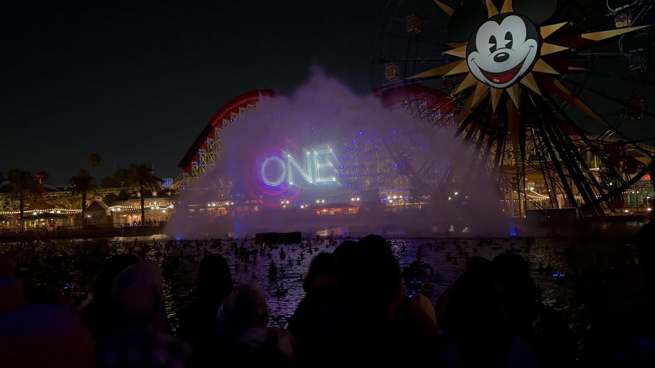 World of Color One in 4K at 60 FPS - YouTube