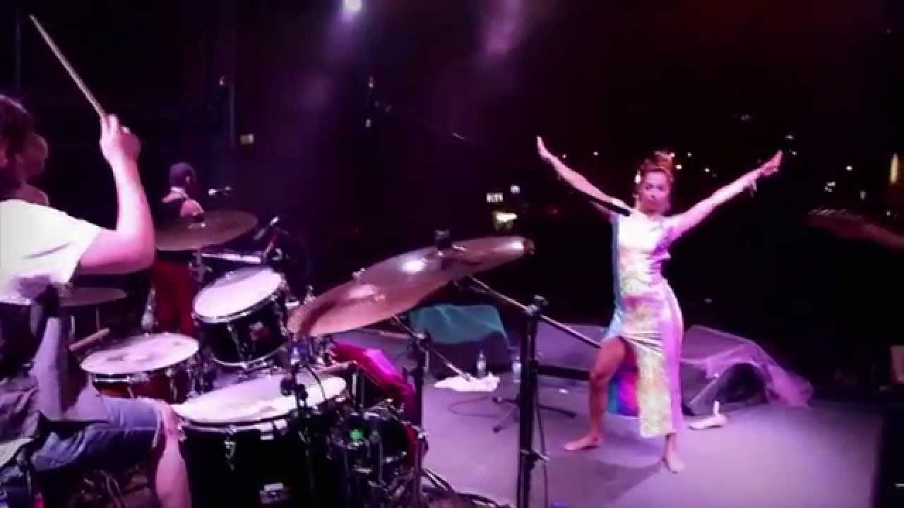 TEDxToronto 2014 - Speaker Maylee Todd - YouTube