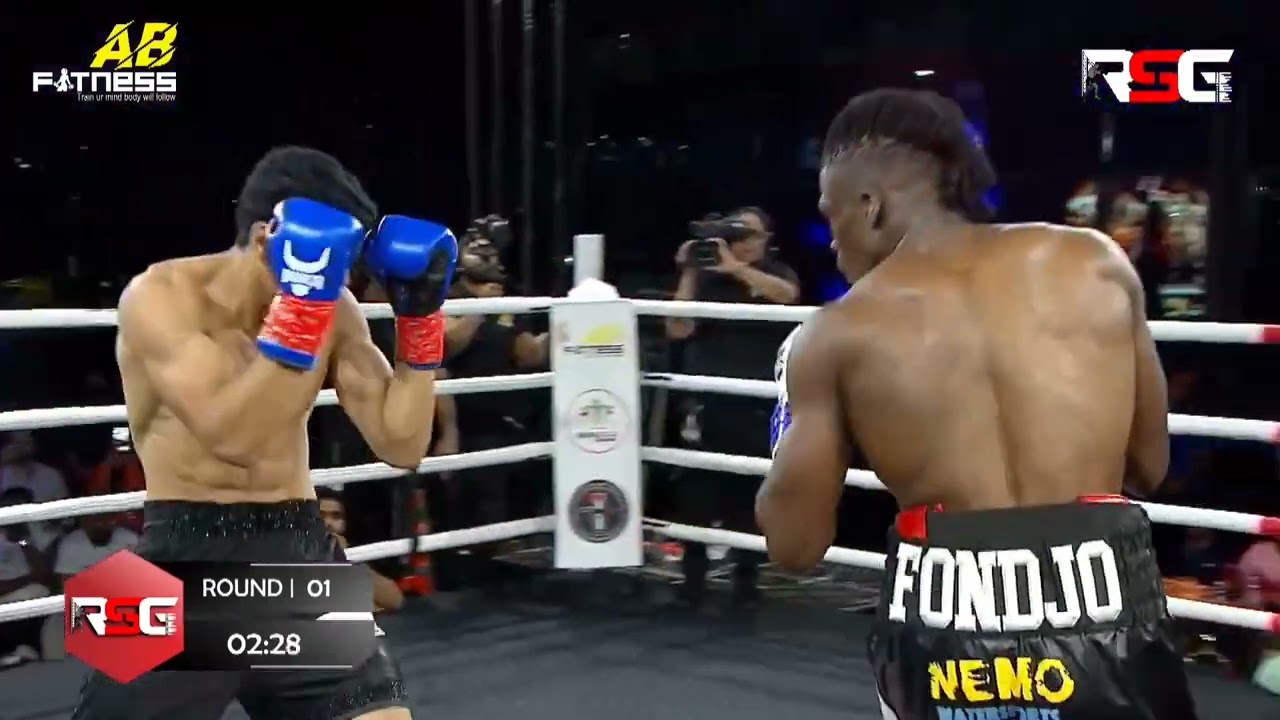 abdo Khaled boxing ,wbc middle east fight in Dubai round one vs Cameron - YouTube