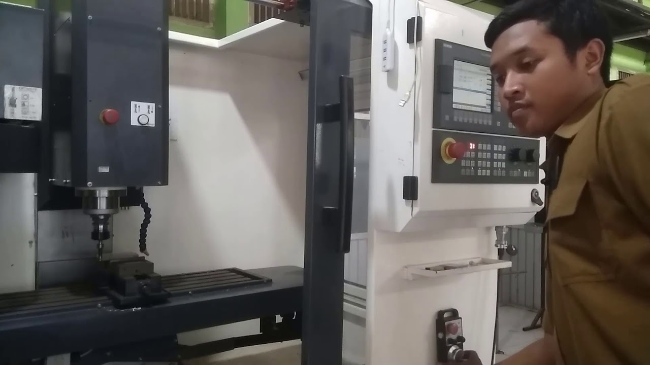 CNC MILLING SINUMERIK 808 DM-TUTORIAL 2 - YouTube