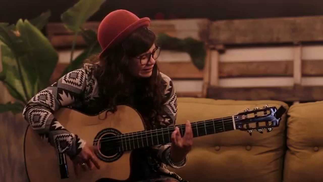 "Pom Pom" - Lizbeth Román y Los Duendes Invisibles · Green Sofa ...