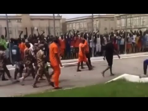 Shatta Wale given a massive welcome in Ankaful prison by prisoners ...