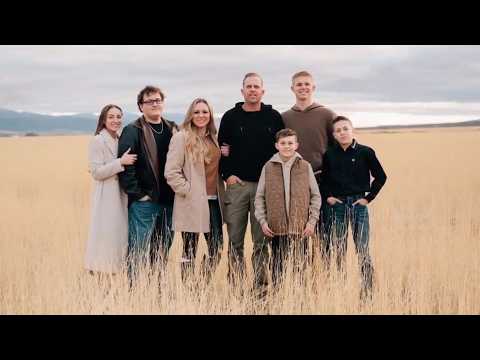 Family mourns loss of couple and 3 kids who died in devastating flash flood accident
