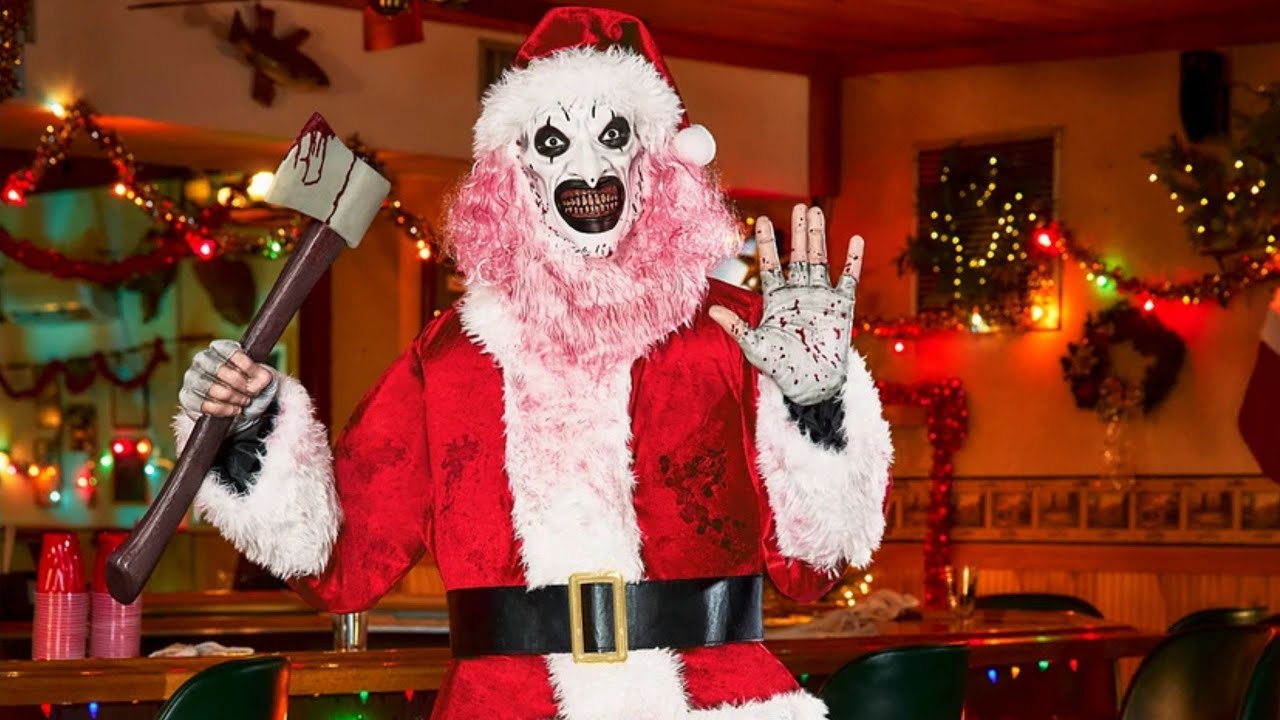 Art the Clown Santa Claus | Spirit Halloween 2025 Sneak Peeks #14 - YouTube