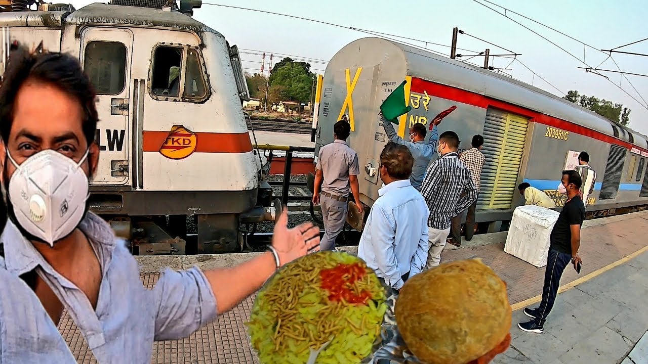 INDORE INTERCITY EXPRESS * Ujjain ka Poha aur Daal Kachori* New Delhi ...