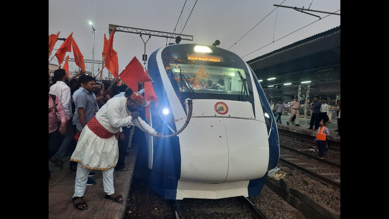 Inaugural Journey Onboard Jalna - Mumbai Vande Bharat Express ...