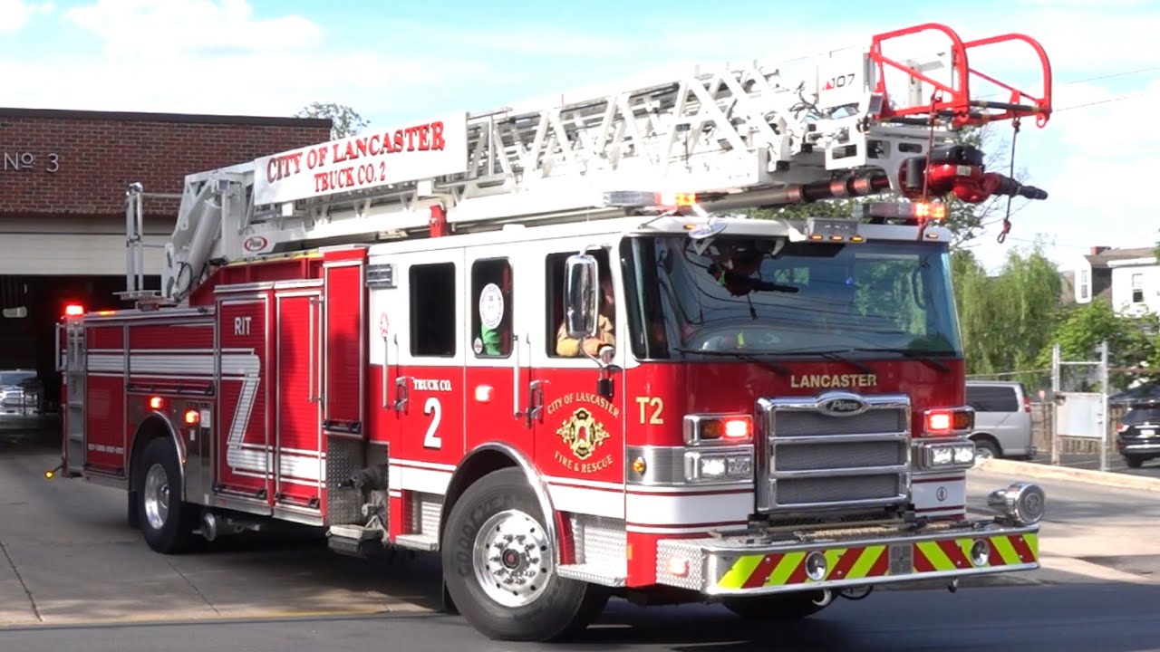 Lancaster City Bureau of Fire Engine 64-3 and Truck 64-2 Responding ...