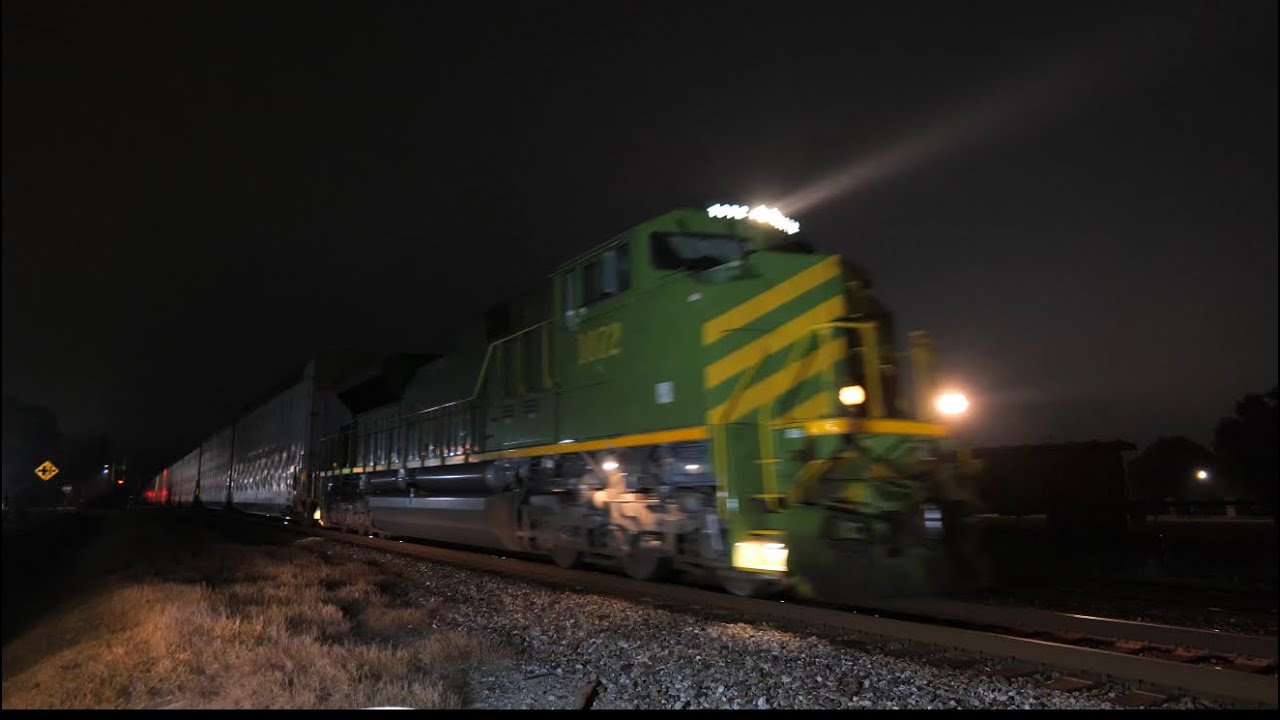 NS 1072 “The Glow Worm” on 18E. | 11/25/26 - YouTube