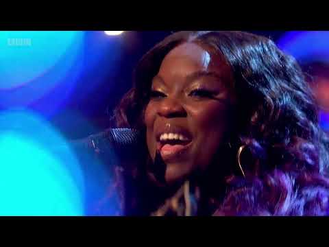 Yola - Starlight [Live on Graham Norton] HD