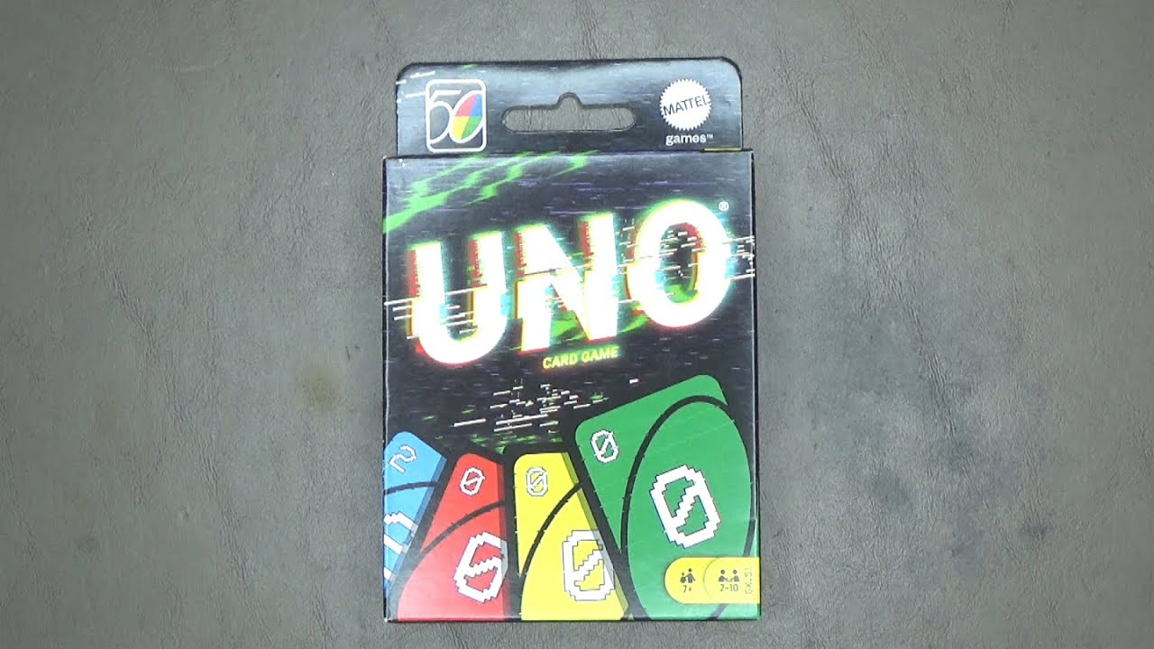 UNO Iconic Series 2000's Card Game Opening - YouTube