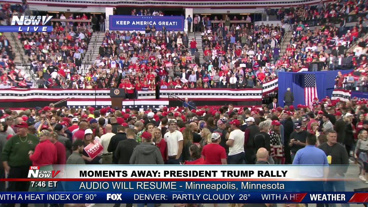 THE WAVE: Crowd at Trump rally keeps themselves entertained doing the ...