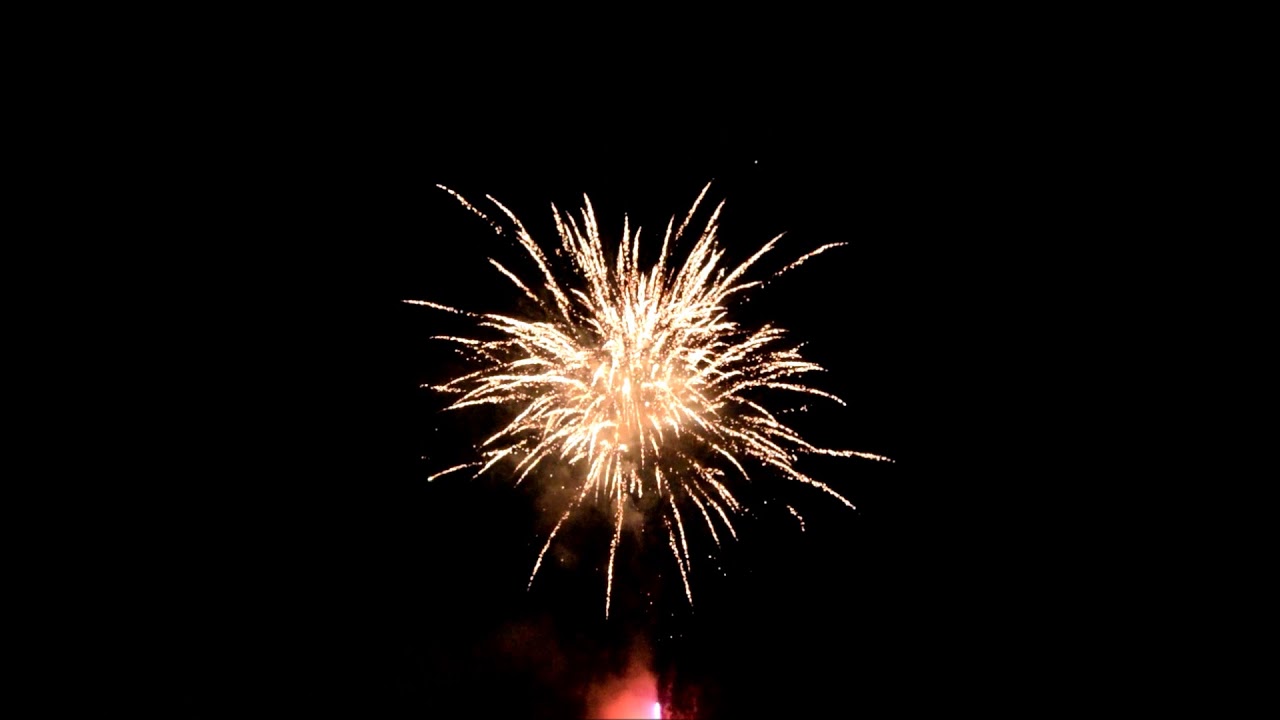 Thunder Bolt From Sovereign Fireworks - YouTube